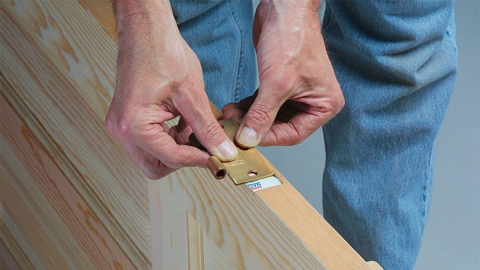 How To Mortise a Hinge with a Chisel - Fine Homebuilding