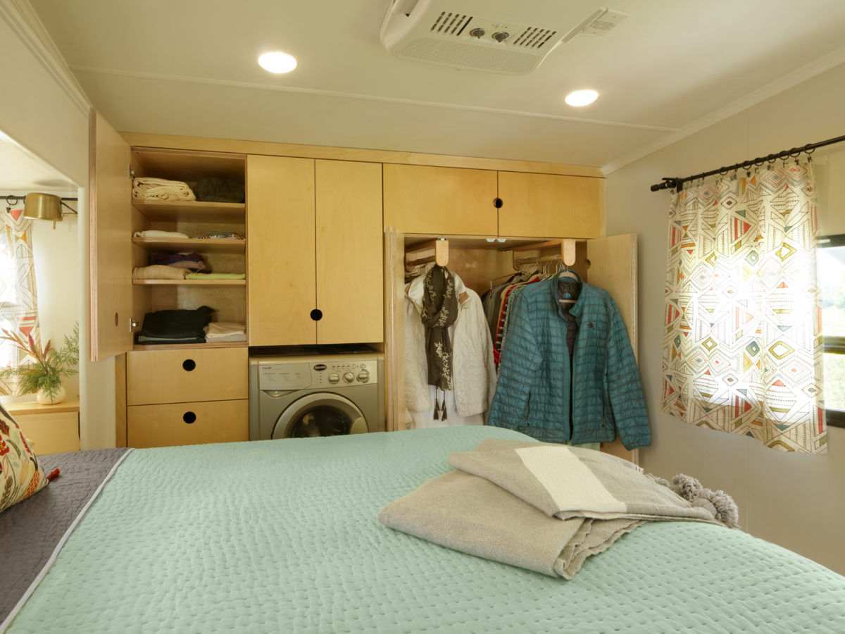 5th Wheel Renovated Bedroom - Fine Homebuilding