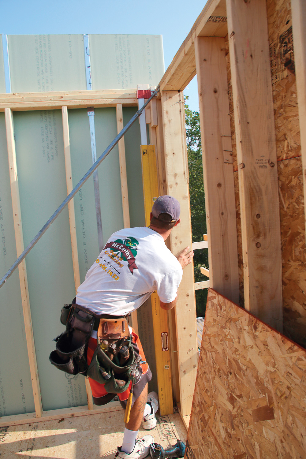 How to Frame Walls Plumb and Straight - Fine Homebuilding