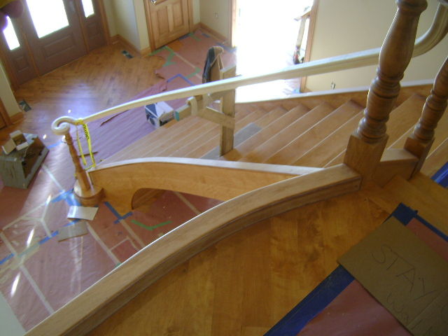 Maple flared stairway - Fine Homebuilding
