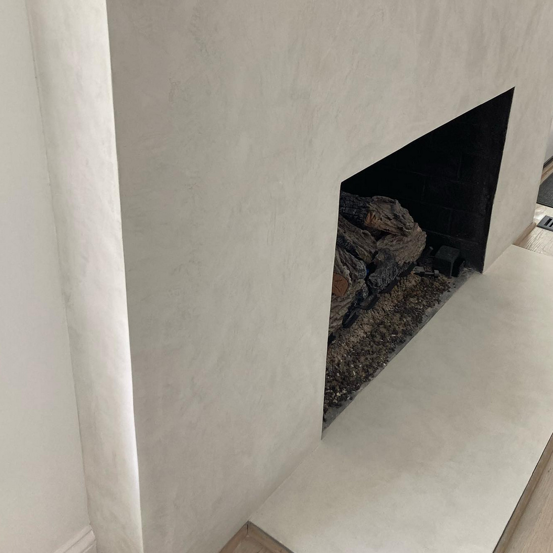 Polly Doolittle, Specialty Plaster Painter - Fine Homebuilding