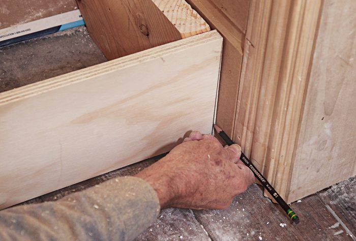 A Step-by-Step for Trimming Stairs - Fine Homebuilding